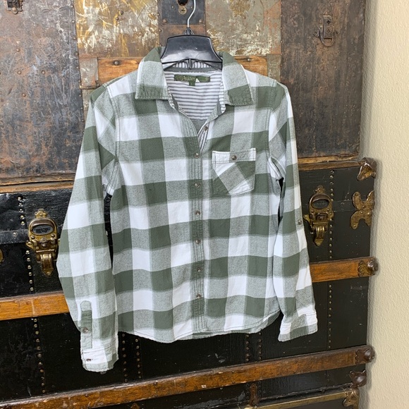 Ashley By 26 International | Tops | Ashley Green Flannel Lg | Poshmark